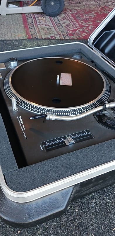 SKB Turntable Flight case 2012 - Roto Molded Black Plastic | Reverb