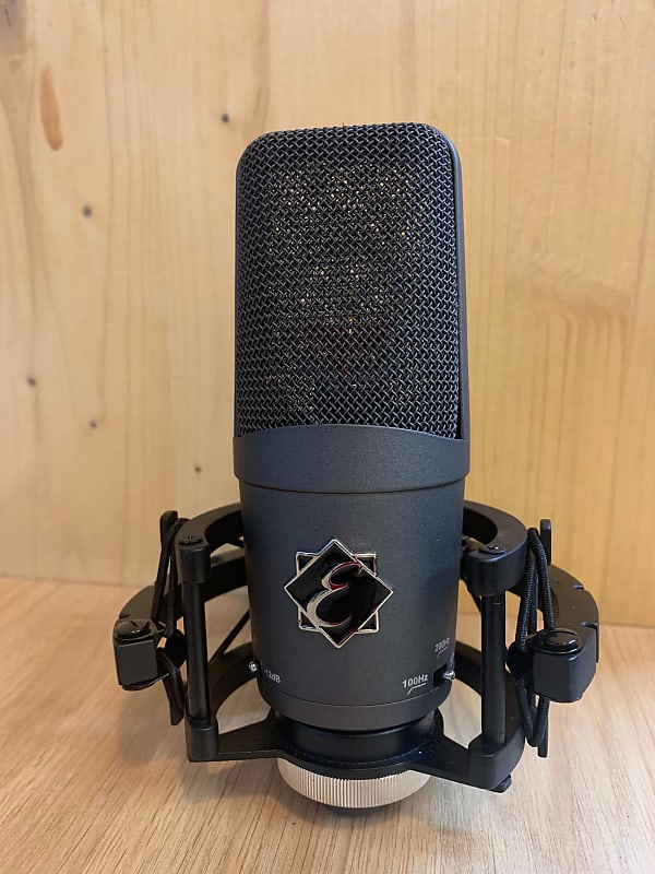 Eagletone Sense 220 Microphone | Reverb