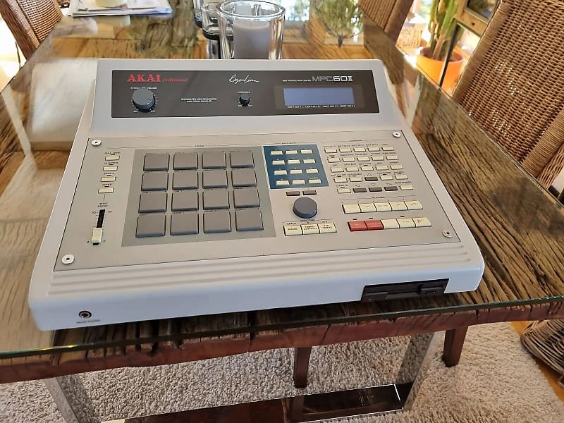 AKAI MPC 60II Midi SCSI OS 3.15B 240V- | Reverb