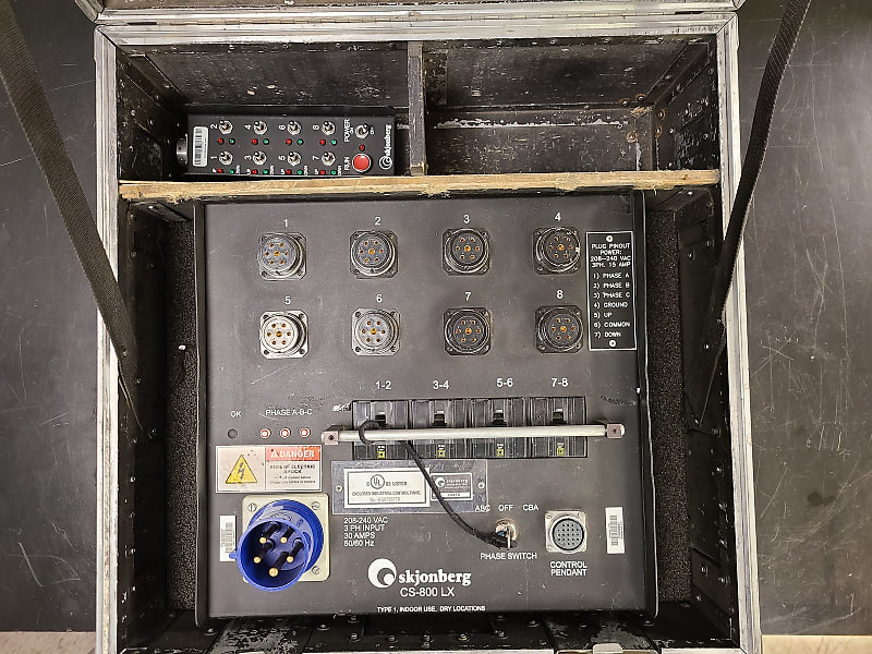 Skjonberg CS-800 8-Way Motor Distro with remote, control | Reverb