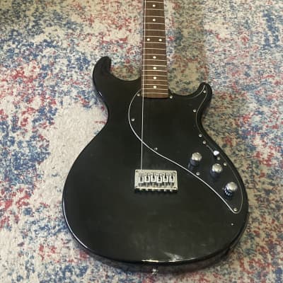 Line 6 Variax 300 Modeling Electric Guitar Needs work | Reverb