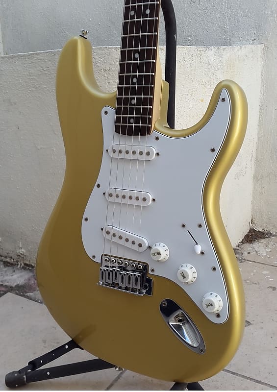 Fender Stratocaster Squier series GOLD top upgraded guitar w/ | Reverb