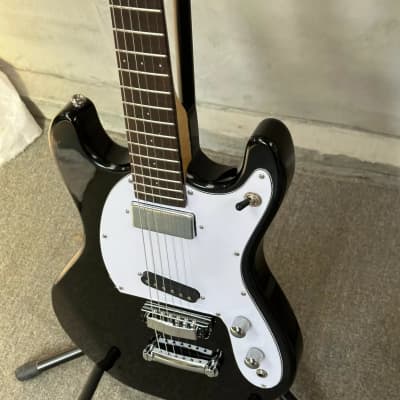 REPLICA Mosrite Ventures MKII Johnny Ramone Signature | Reverb