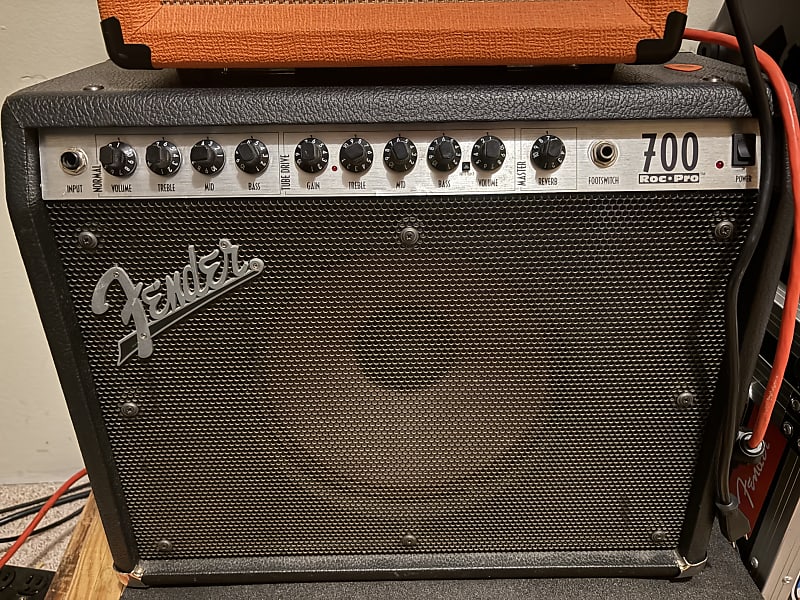 Fender ROC PRO 700 Mid 90’s - Black/silver | Reverb