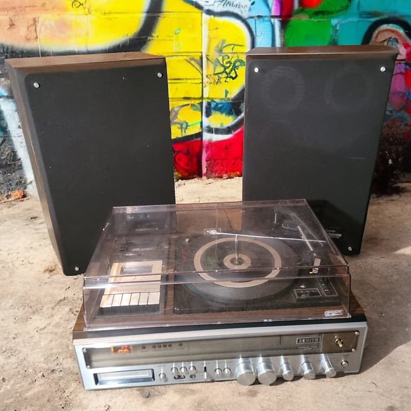 Zenith IS4041 1970s - woodgrain | Reverb