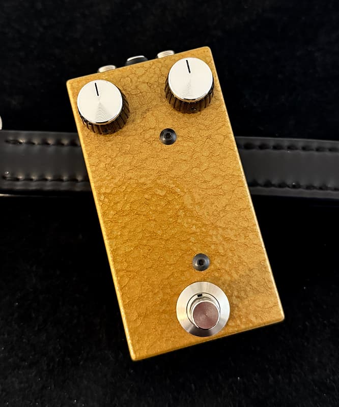 Fuzz Face TFK BC108C NOS Parts - Hammered Gold - Silicon | Reverb