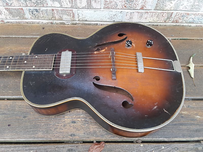 Vintage Early 1950's Silvertone (Harmony) H-53 Hollowbody | Reverb