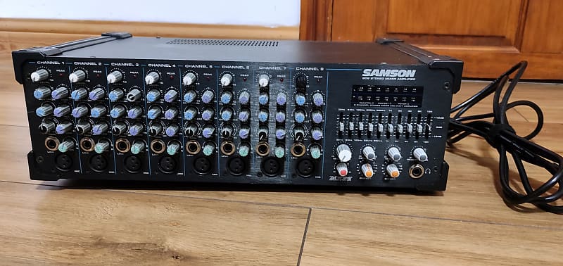Samson SD-8 2x250W Stereo Powered Mixer Amplifier with Zoom | Reverb