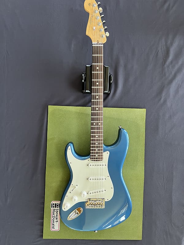 Fender American Standard Stratocaster Left Handed 2011 - Lake | Reverb