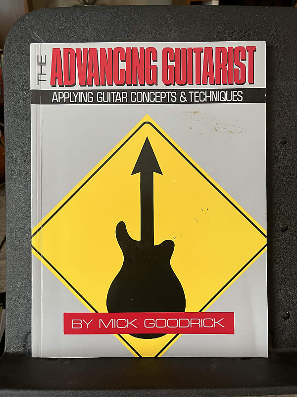 Book The Advancing Guitarist by Mick Goodrick 1987 | Reverb