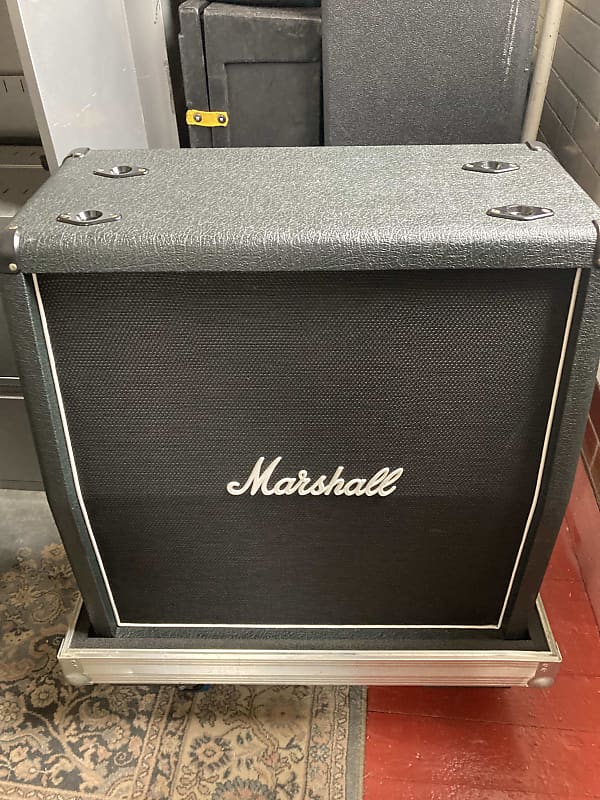 Marshall AVT412XA 4x12 200W Angled cab w flightcase | Reverb UK