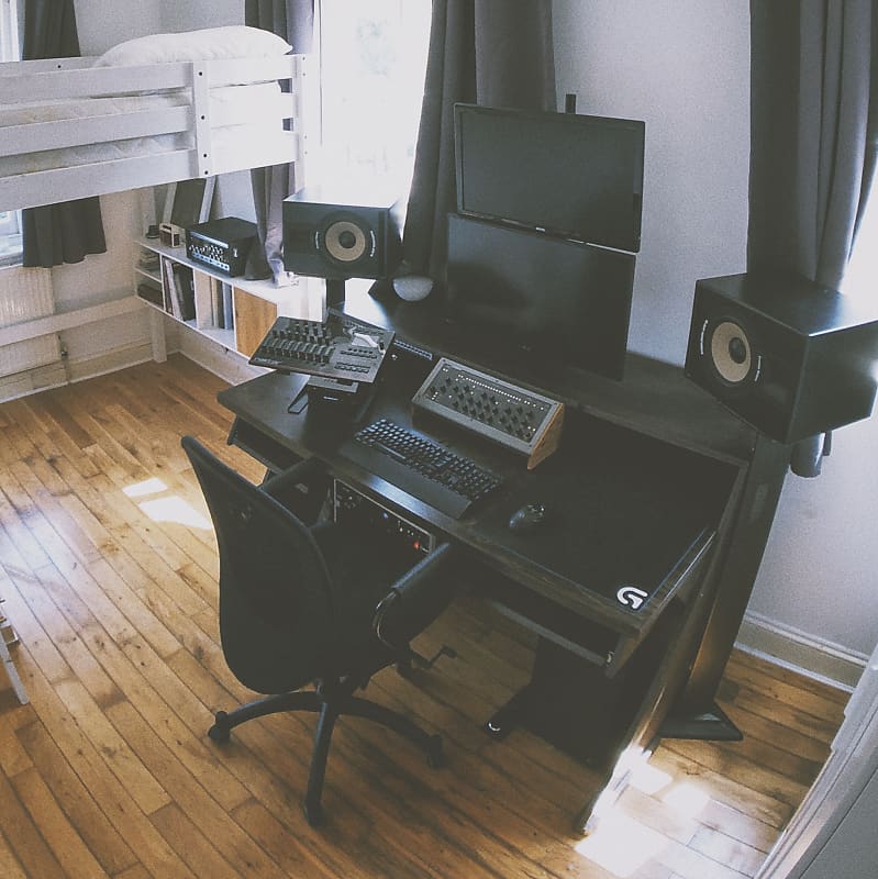 Output Platform Desk Kodiak Brown + Keyboard Tray | Reverb
