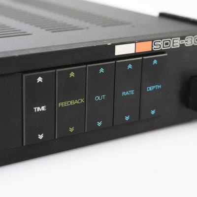 Roland SDE-3000A Digital Delay Rack Effect Signal Processor | Reverb