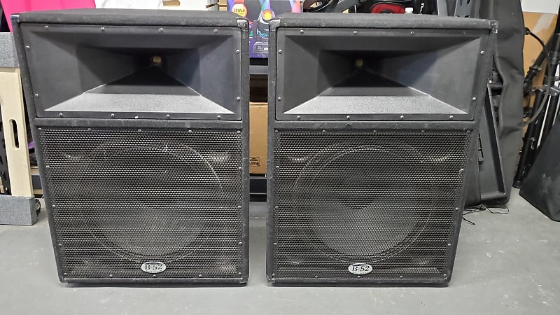 B52 lx218 speakers and qsc amp 2005 black | Reverb