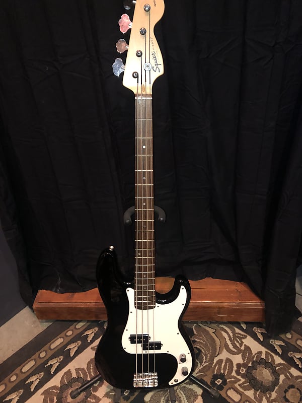 Squier P-Bass Electric Bass Guitar black | Reverb