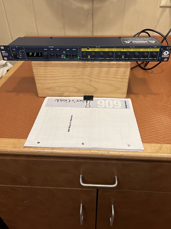 Symetrix 606 Delay/FX machine | Reverb
