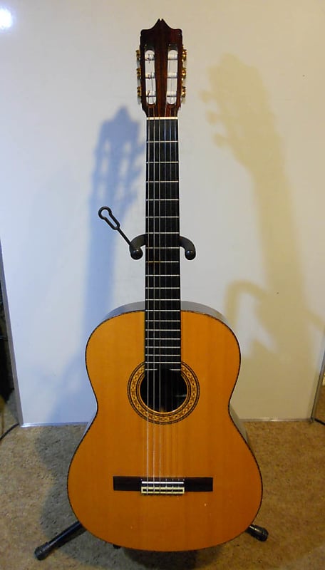 1976 S. Yairi model No. 950 Classical Guitar made in Japan | Reverb