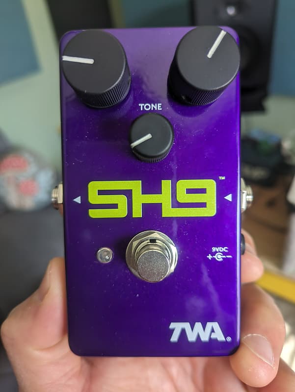TWA SH9 Scott Henderson Distortion Effects Pedal, Green Font | Reverb