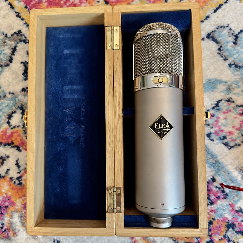 FLEA Microphones 47 (F7+vintage EF12) Switchable Pattern Tube | Reverb