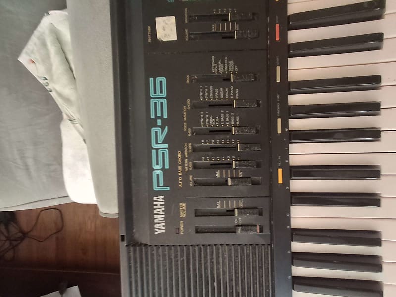 Yamaha PSR 36 Vintage FM Synthesizer Piano Keyboard (41) | Reverb