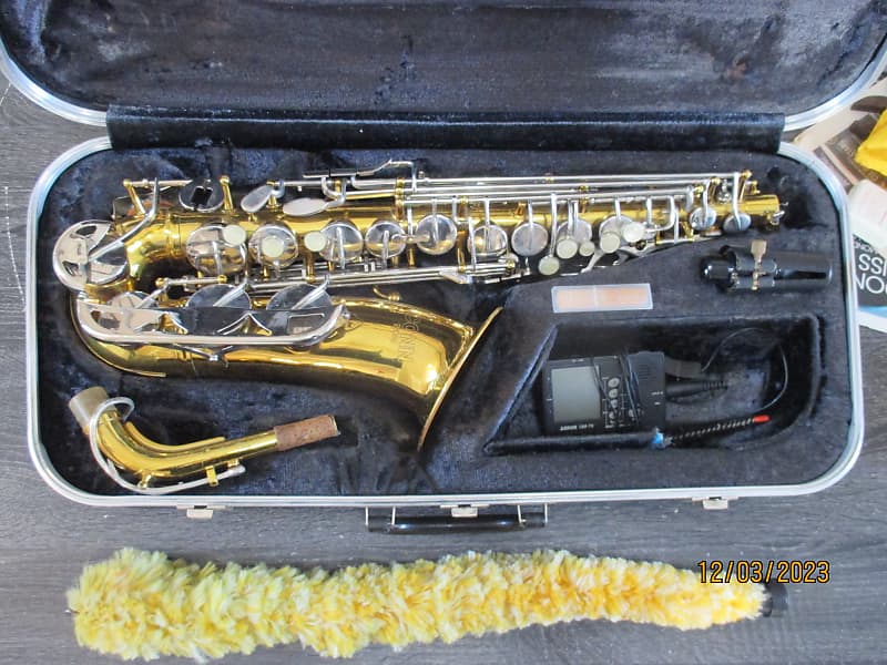 Conn 20M Alto saxophone with case and mouthpiece. Made in USA | Reverb