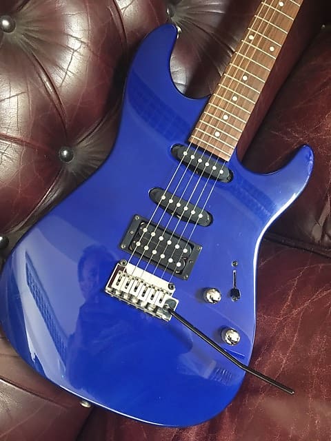 Squier Showmaster in lovely condition | Reverb