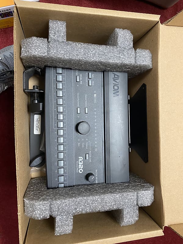 Aviom Full in-ear System | Reverb