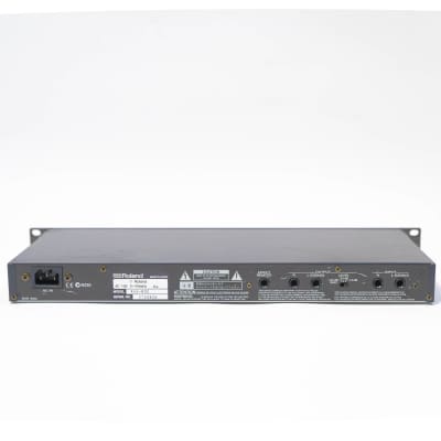 Roland RVE-800 Stereo Digital Echo Processor Rackmount | Reverb