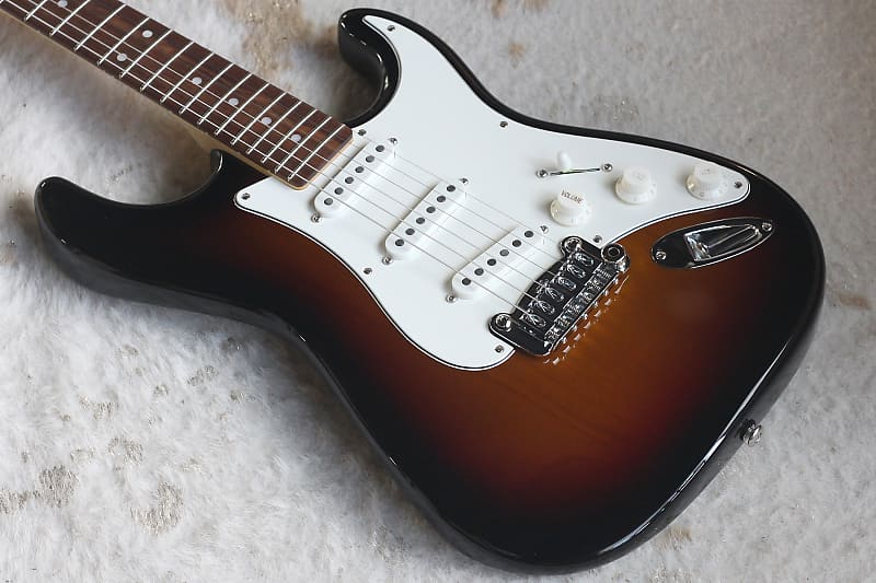 2020 G&L Deluxe Legacy Sunburst Strat - Only 7lbs 4oz | Reverb UK