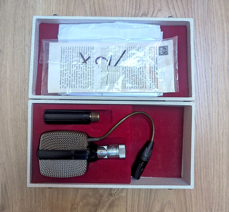 AKG D12 Cardioid Dynamic Microphone 1950s - 1960s - Silver | Reverb UK
