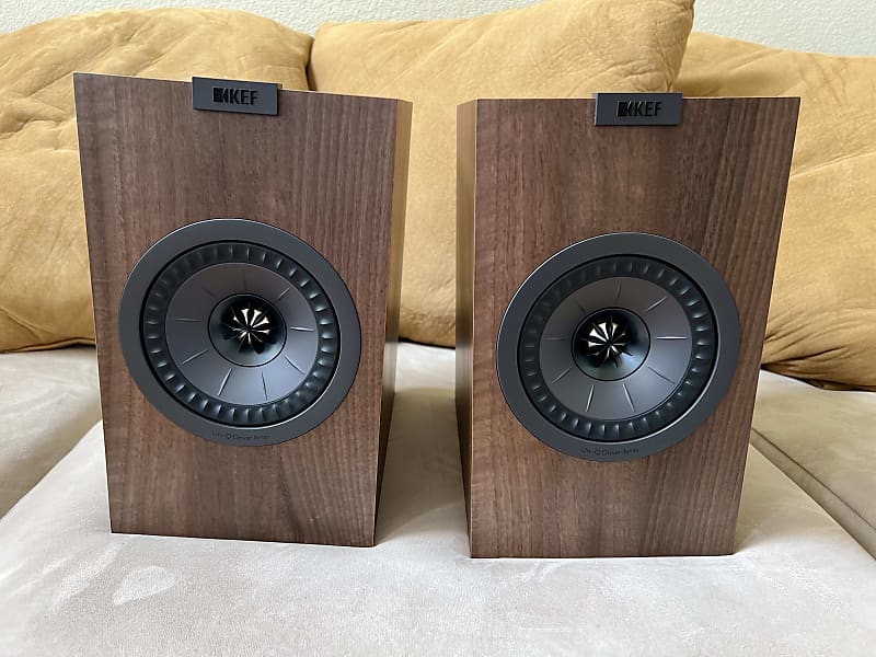 KEF Q150 Bookshelf Speakers, Walnut (Pair) | Reverb