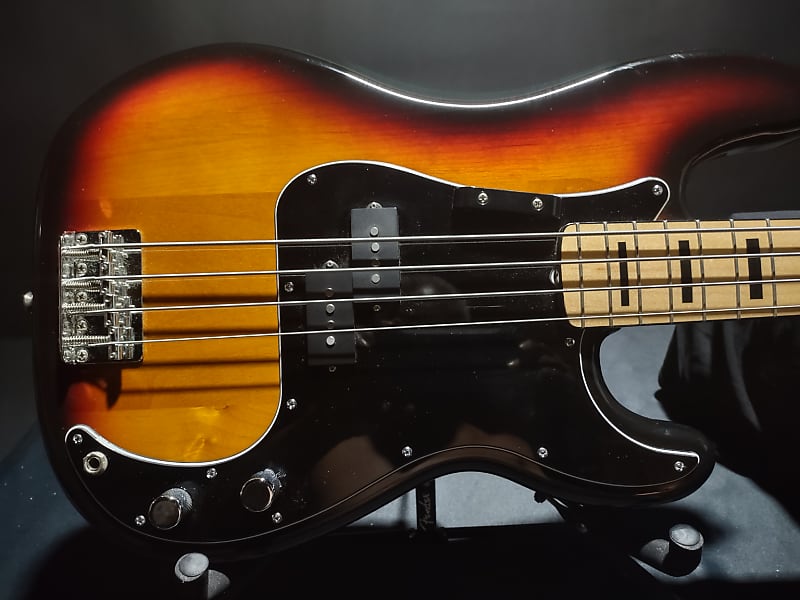 Fender Precision Bass with Maple Fretboard 1970 - 1983 - | Reverb