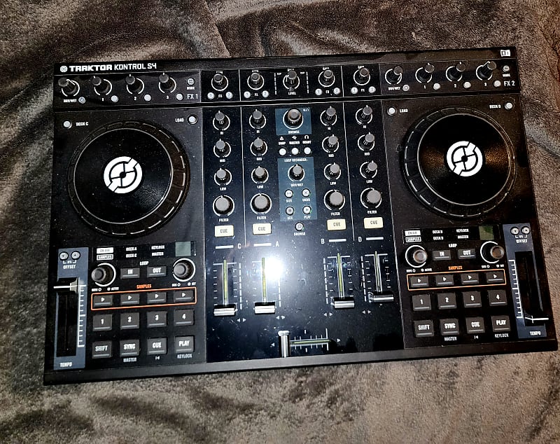 Native Instruments Traktor Kontrol Mk1 2012 - Black includes | Reverb
