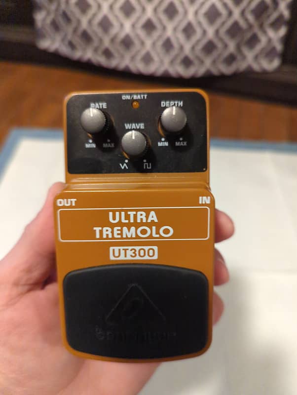 Behringer UT100 Ultra Tremolo 2000s - Brown | Reverb Australia