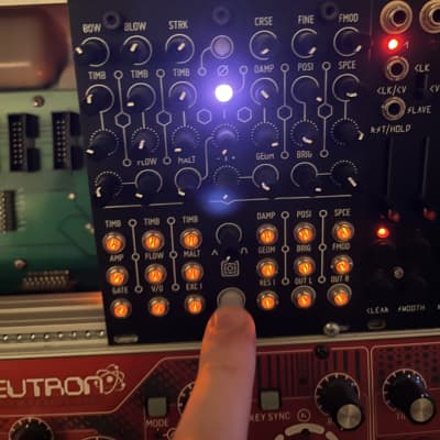 Antumbra Atom (mutable elements clone) Black | Reverb