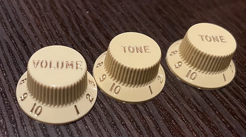 Fender Eric Johnson Stratocaster Knobs - Aged White | Reverb