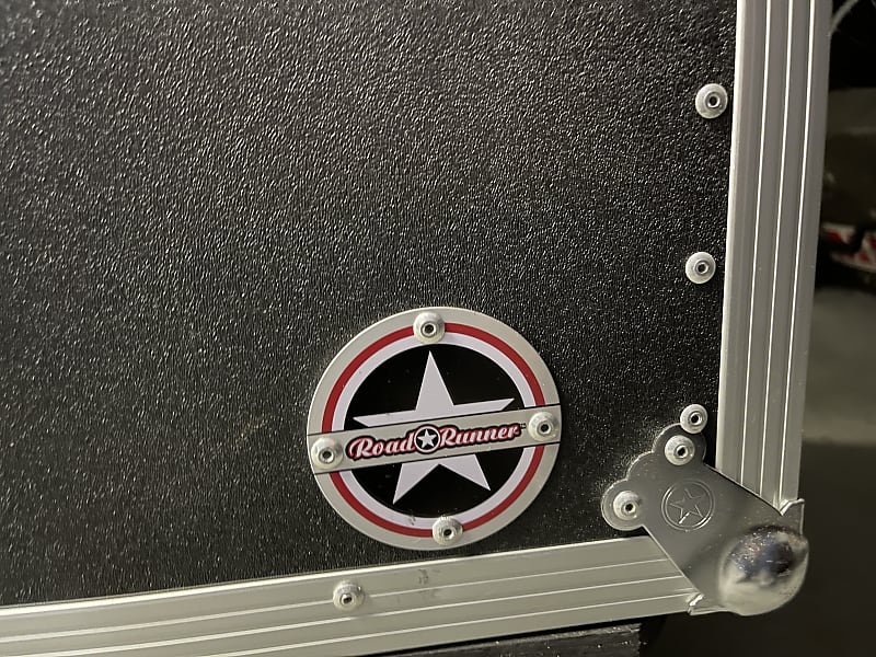 Road Runner 11MRR16UC Rolling Mixer and Rack Case Local Pick | Reverb