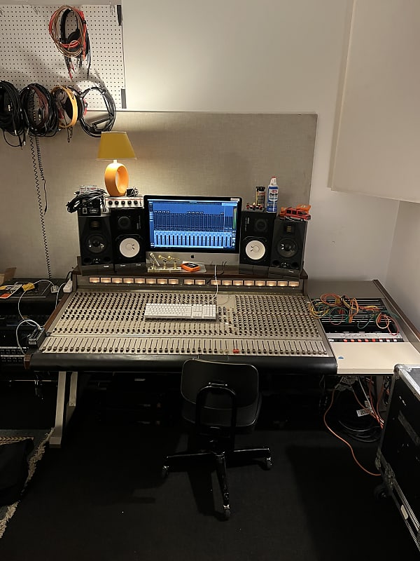 TASCAM M-600: 32 mic preamps, 16 buss, 66 mixdown inputs with | Reverb