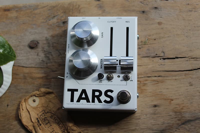 Collision Devices "TARS Silver on White" (FUZZ) | Reverb