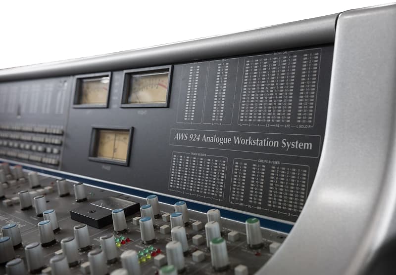 Solid State Logic AWS 924 24-Channel 8-Bus Console with DAW | Reverb