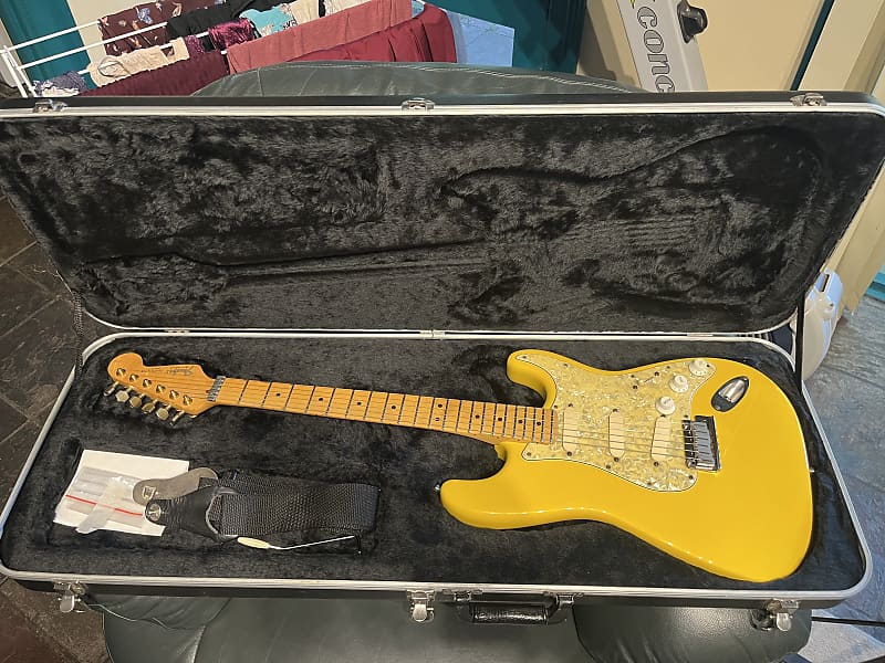 Fender Strat Plus 1988 Graffiti Yellow | Reverb Australia
