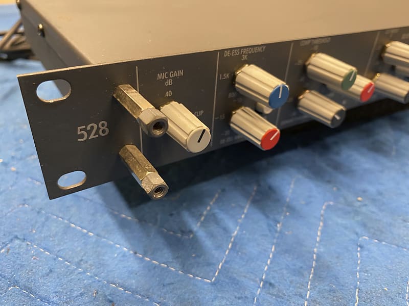 Symetrix 528 Voice Processor Gray-Face #1 dbx 2150 VCAs | Reverb