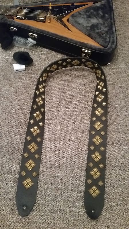 AF Designs Leather studded guitar strap Black and gold | Reverb