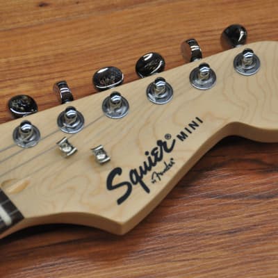 Squier Mini Strat Black | Reverb Deutschland