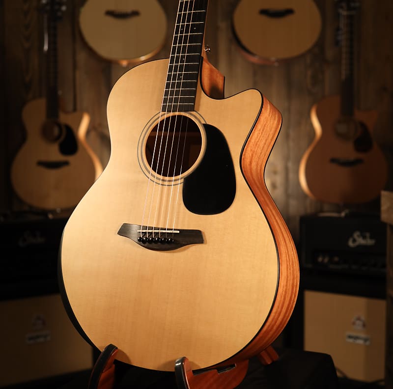 Furch Blue Deluxe Gc-CM Acoustic With Bevel Duo 8622 | Reverb