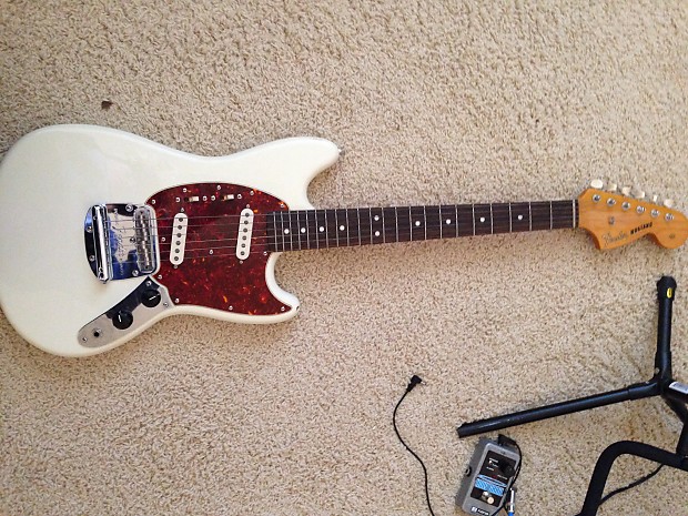 Fender. Mustang 65 Reissue MIJ Olympic White | Reverb