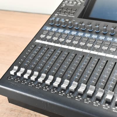 Yamaha DM1000 48-Channel Digital Audio Mixing Console CG00X4J | Reverb