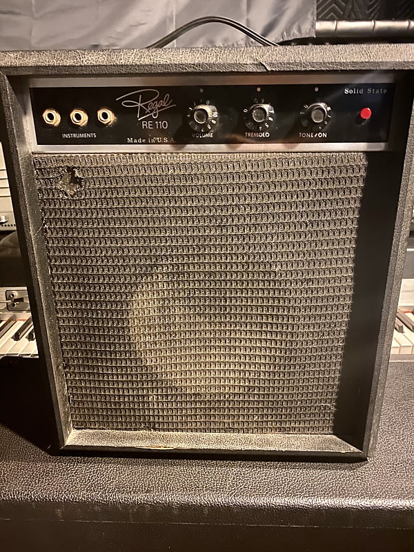 Vintage Regal RE110 Solid State Combo Amplifier | Reverb Canada