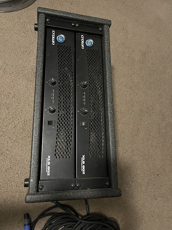 Crown XLS 602 2-Channel Power Amplifier pair | Reverb