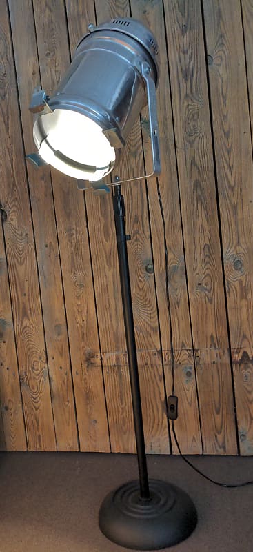 Der Musikladen Mikro Stand Lampe 2022 - silber | Reverb